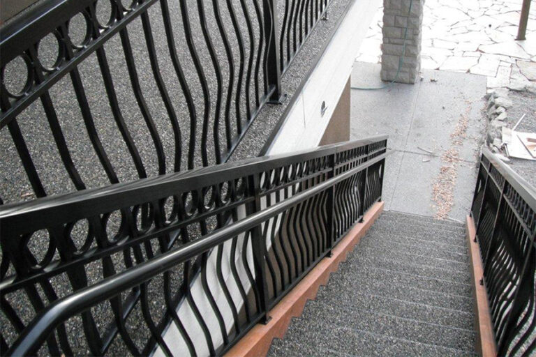 Deck Stair Railing and Gates Aluminum | Okanagan Sundeck